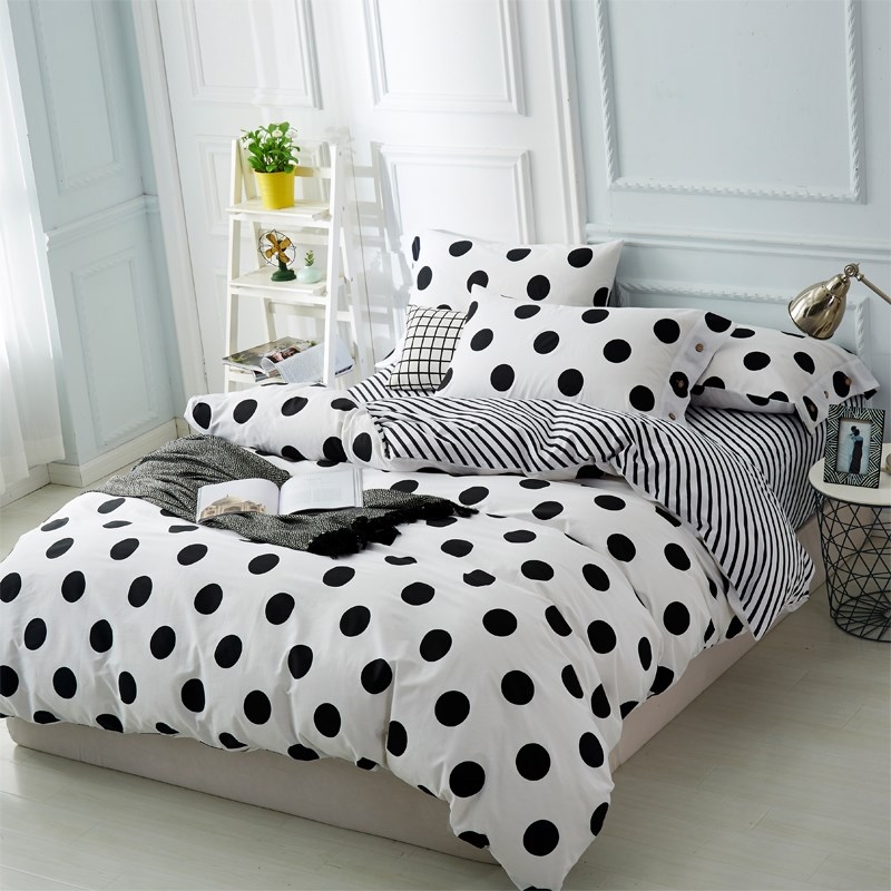 Stylish Black And White Polka Dot With Striped Twin Full Queen Size Stylish Black And White Polka Dot With Striped Twin Full Queen Size